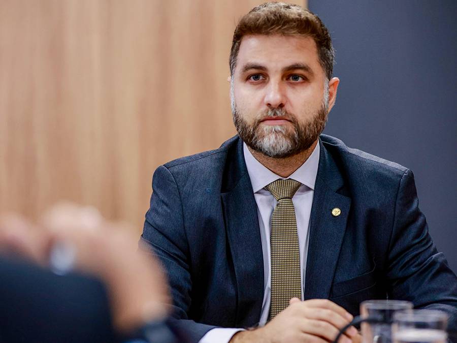 Exclusivo: Wladimir vai enviar à Câmara a primeira lei de cotas em ...