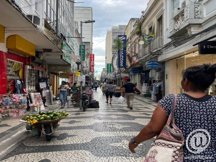 Comércio de Campos pode funcionar no feriado de Tiradentes - Portal ...