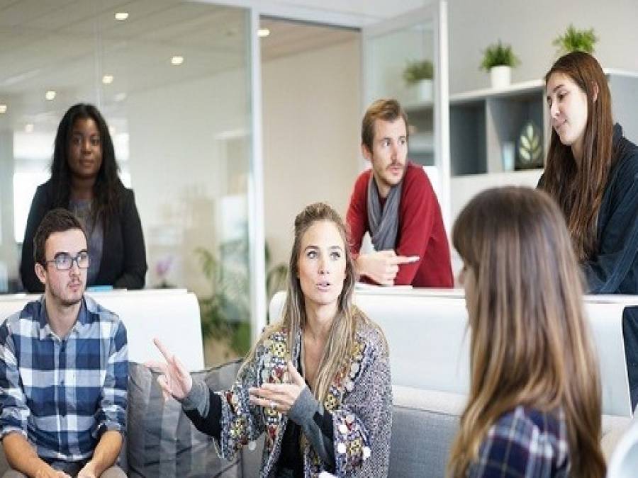 Ambiente hostil no trabalho pode comprometer a saúde mental - Portal ...