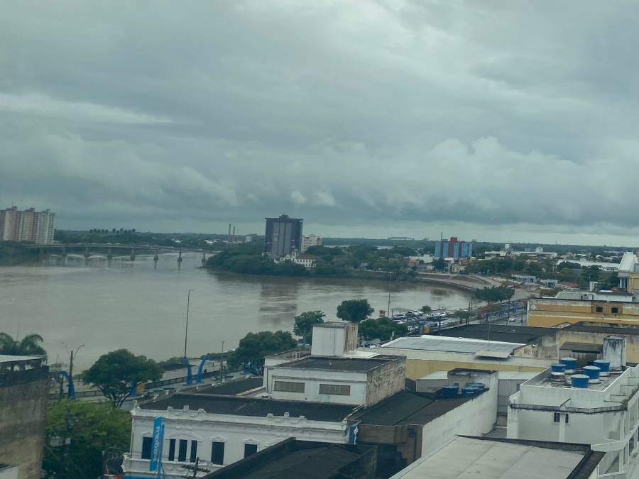 Defesa Civil emite alerta de chuva intensa em Campos - Portal Ururau ...